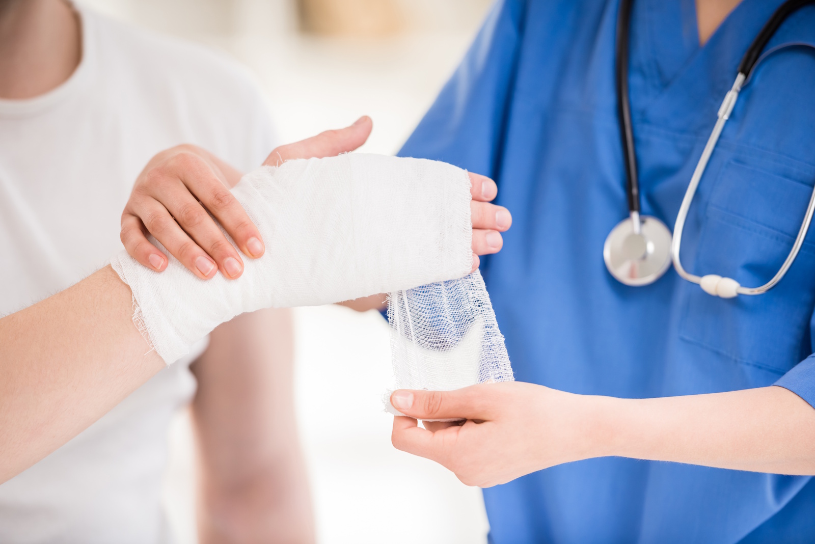 Hand Injury Claims - How Much Compensation Can I Claim? | ClaimsAction ...